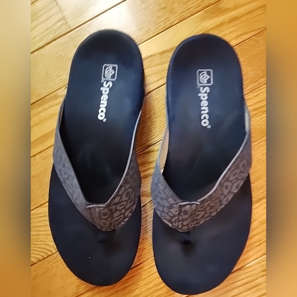 Spenco | Shoes | Spenco Hampton Sandals | Poshmark